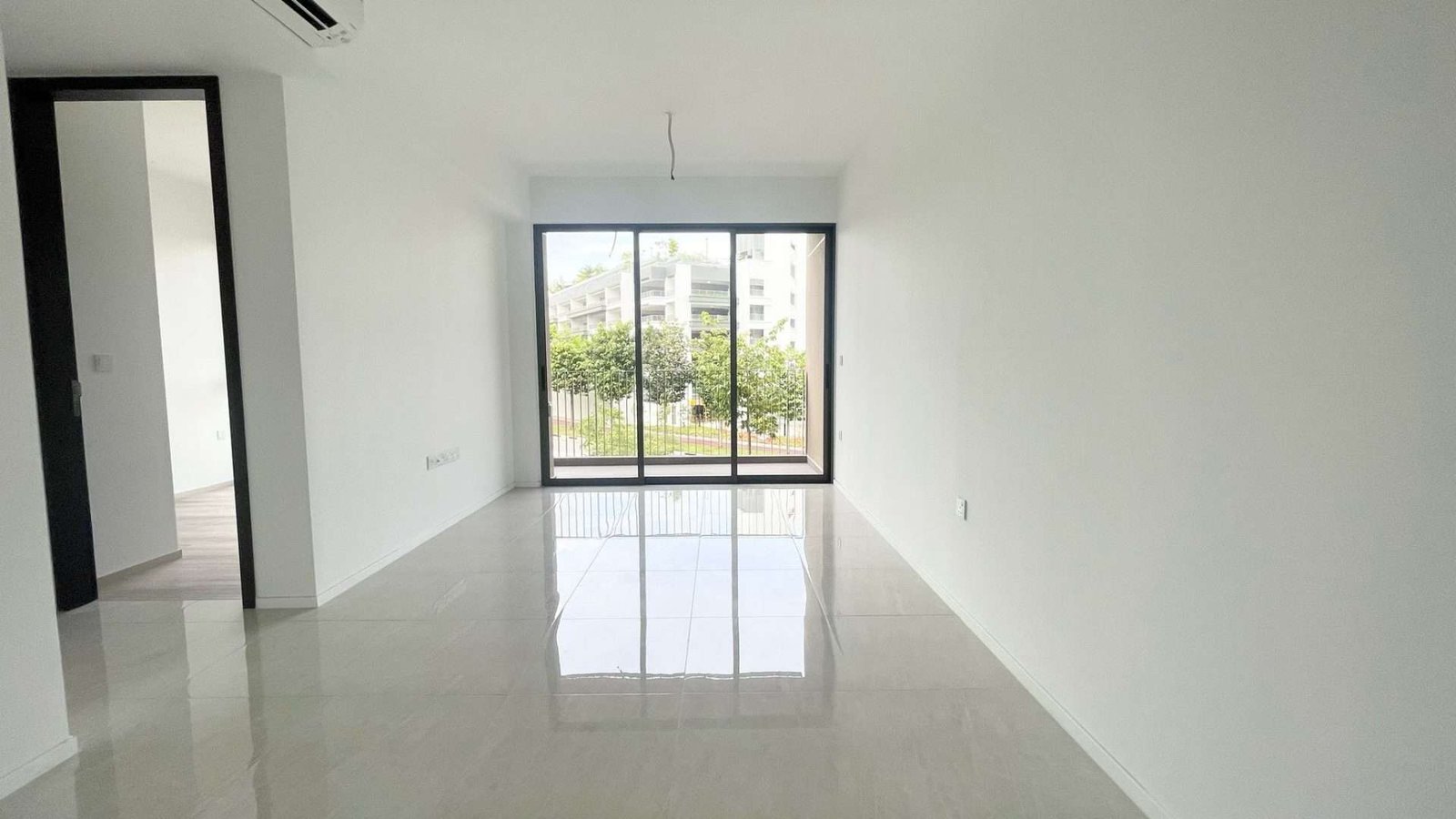 [THE WATERGARDENS AT CANBERRA] 35 CANBERRA DRIVE – Homeseller SG